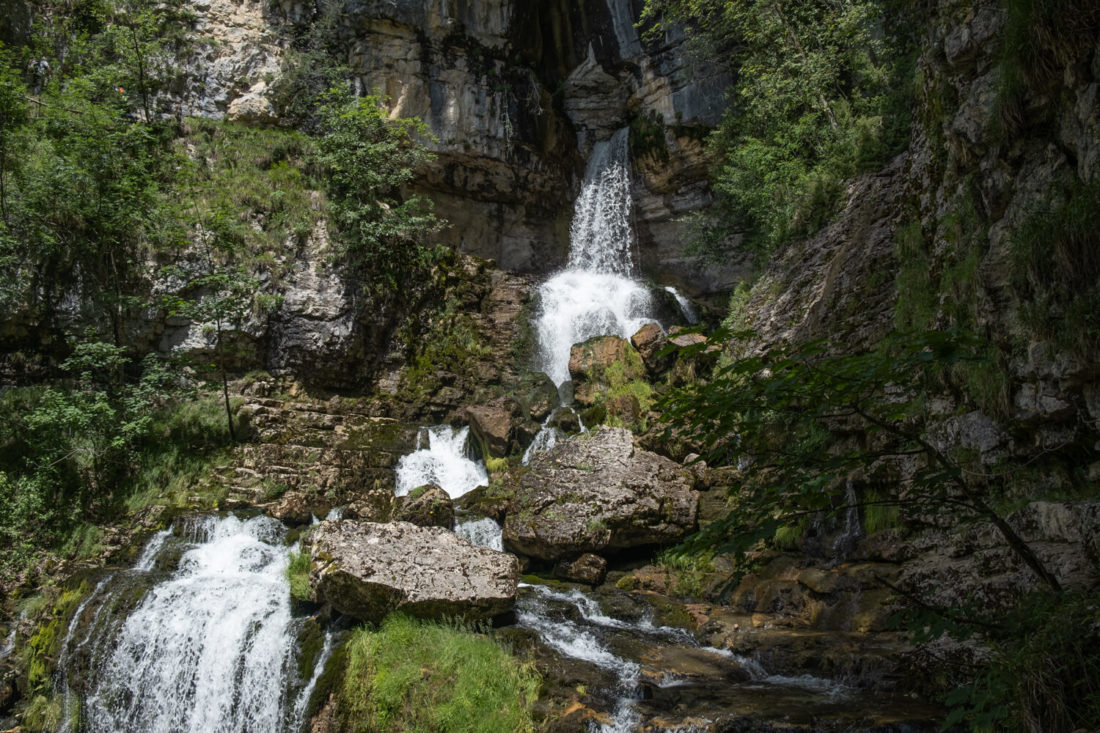 Guide des cascades proches du lac d’Annecy | The Other Paths