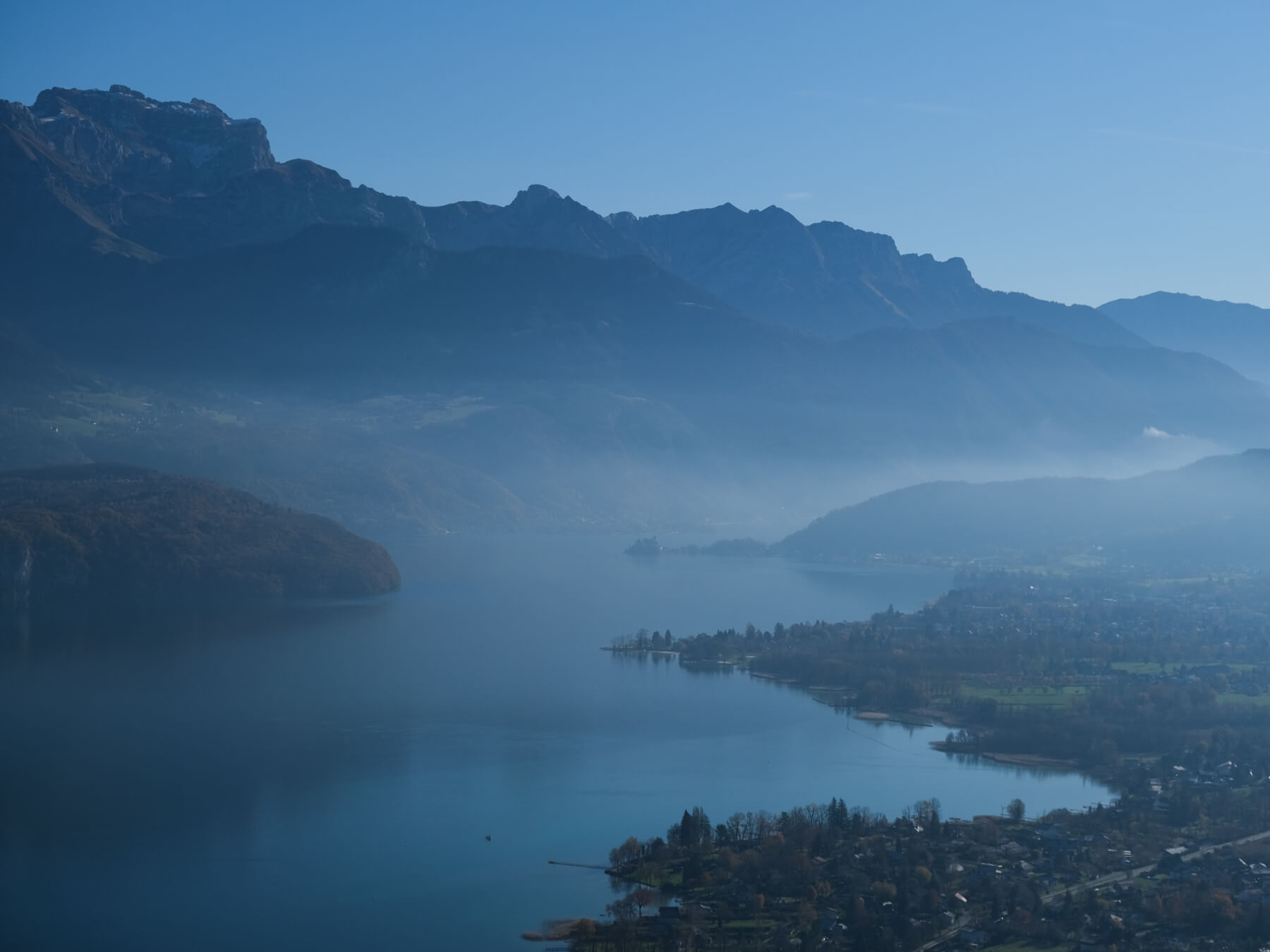 La croix du Chef-Lieu de Sevrier - Lac d'Annecy | The Other Paths